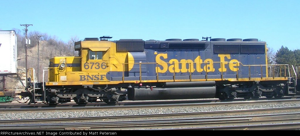 BNSF 6736